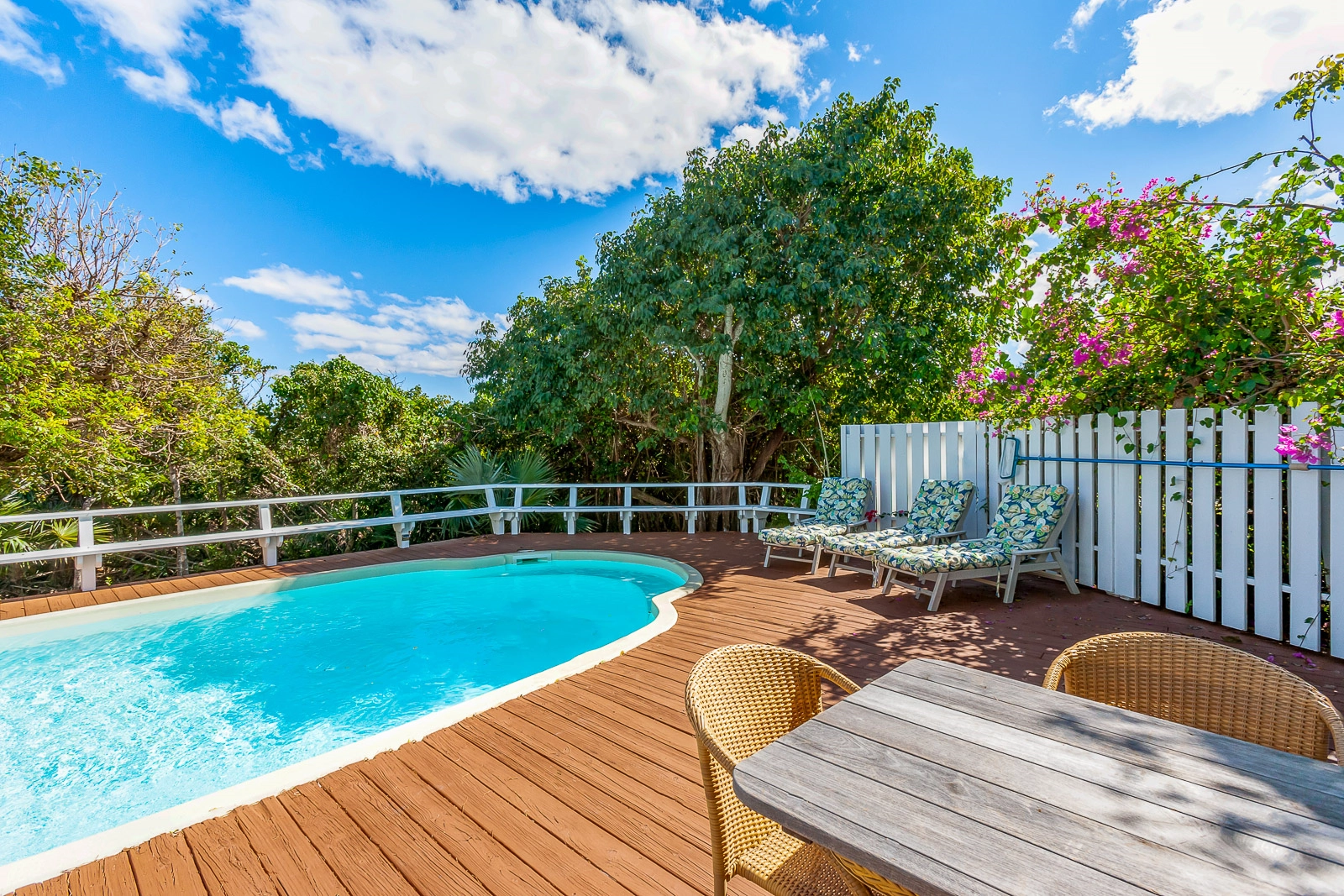Blue Tang: Historic Beach Villa in Hope Town, Elbow Cay