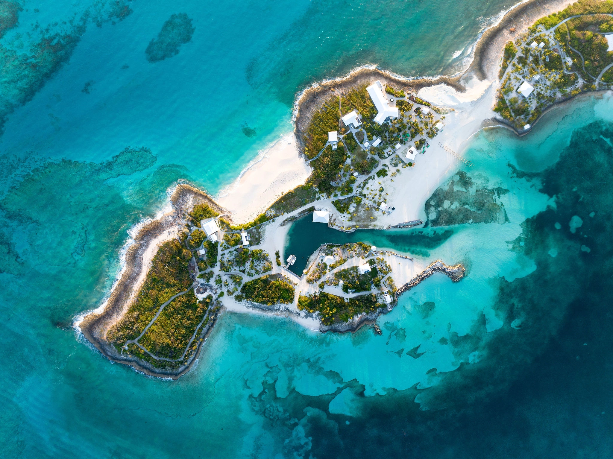 Sea Glass Found: Exclusive Peninsula Retreat in Abaco