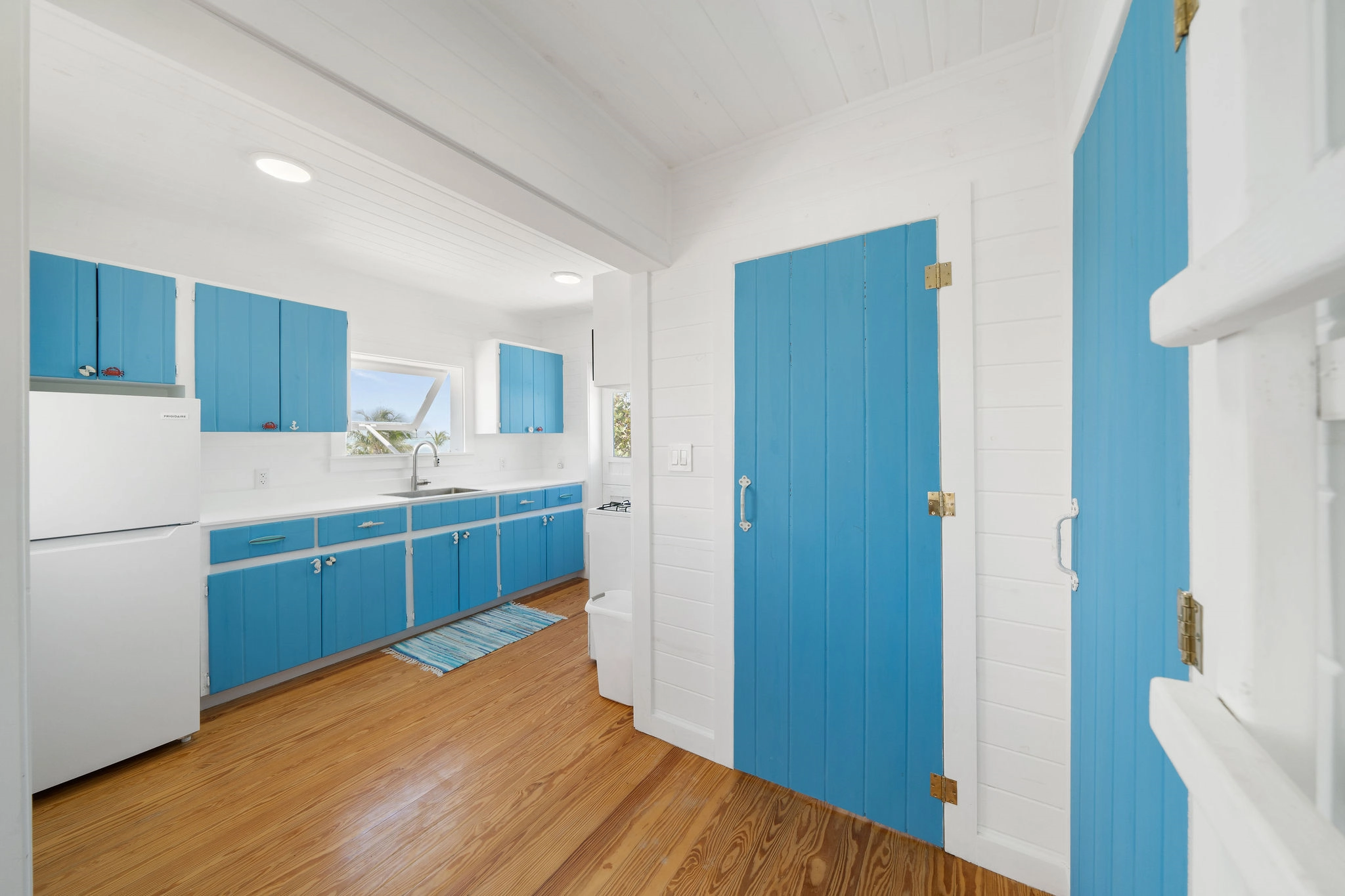Sea Glass Found: Exclusive Peninsula Retreat in Abaco