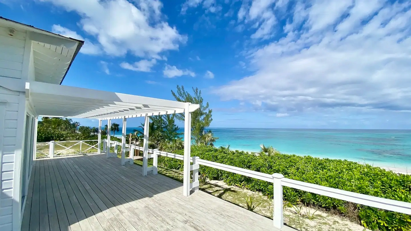 Eleuthera Retreat Beach Villa: Luxury on Pink Sand Beach