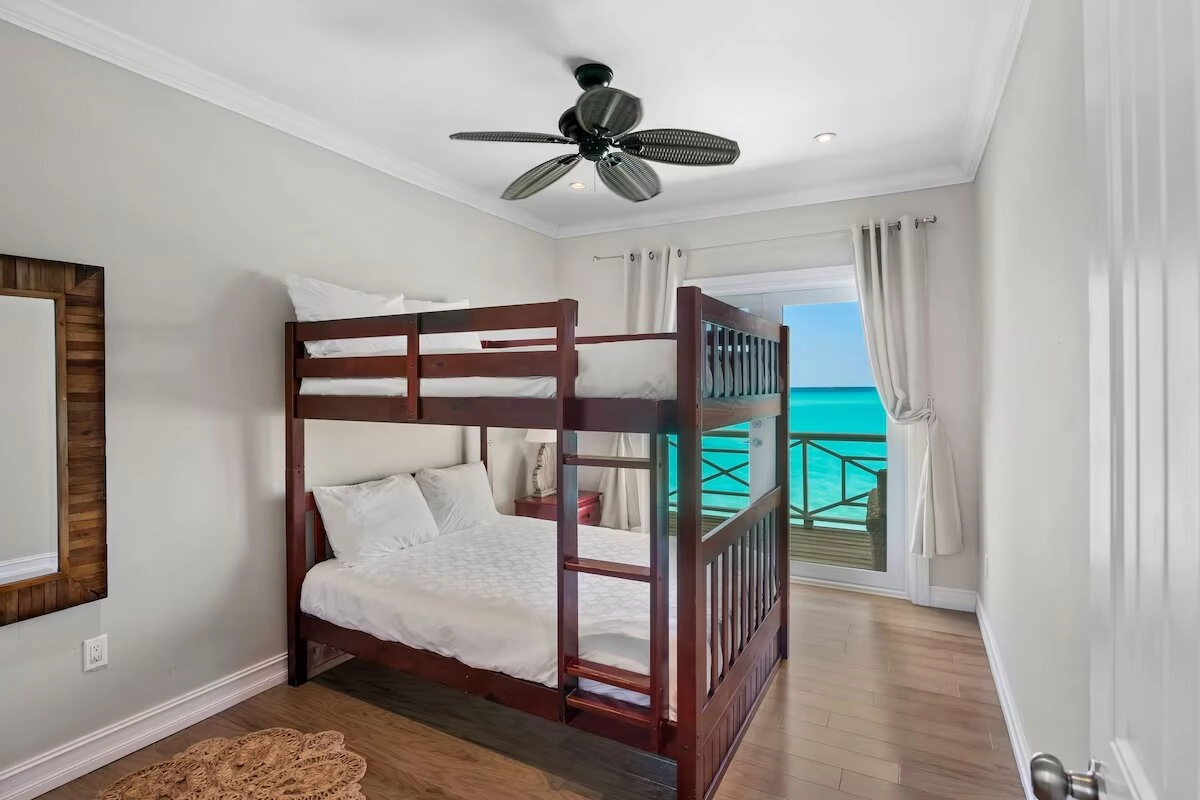 Shades of Blue: Luxurious Beachfront Villa in Little Exuma