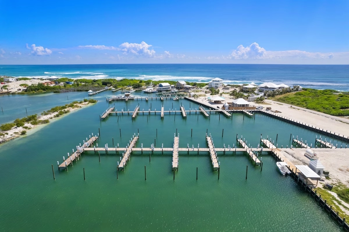 Incommunicado: Luxurious Hope Town Villa with Ocean Views