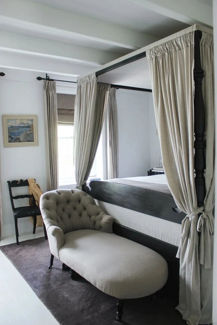 Java House Harbour Island: Historic Luxury for 17 Guests