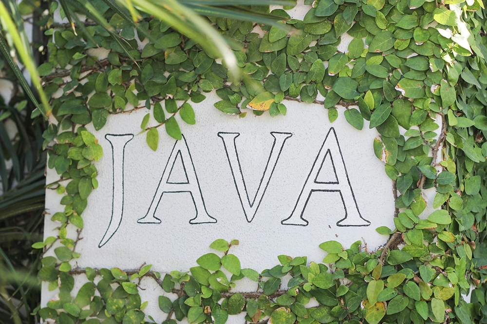 Java House Harbour Island: Historic Luxury for 17 Guests