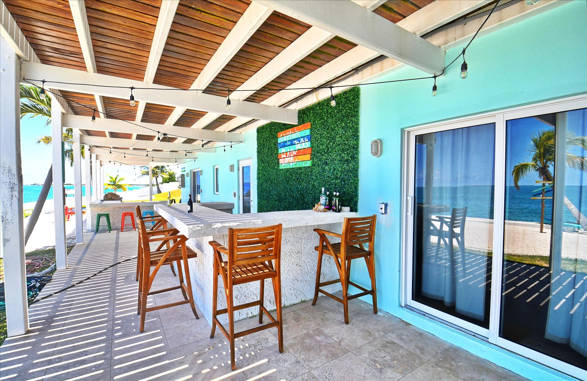 The Perky Pelican: Oceanfront Luxury Home in Marsh Harbour