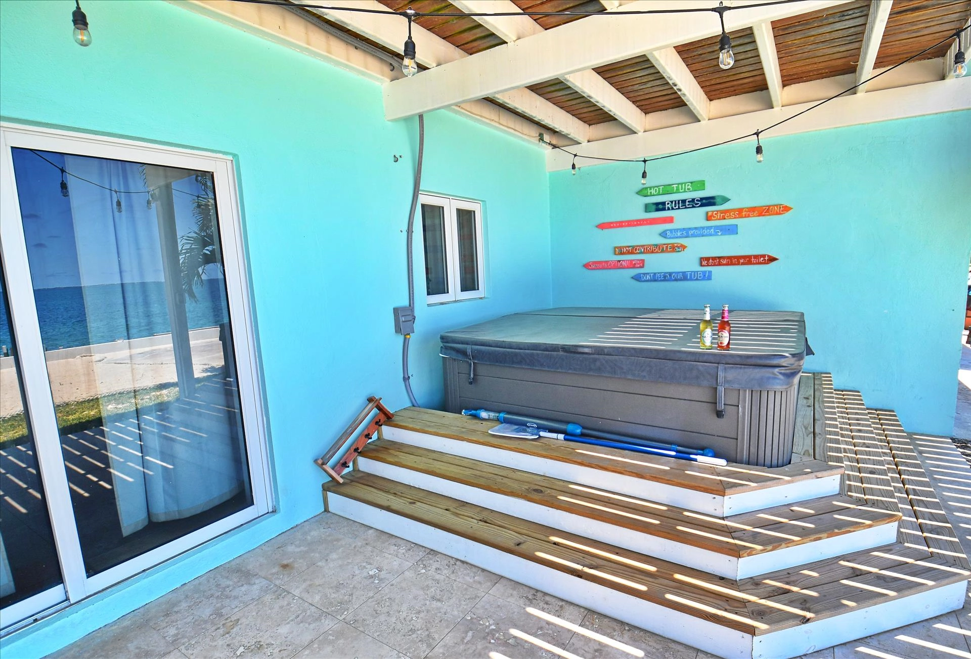 The Perky Pelican: Oceanfront Luxury Home in Marsh Harbour