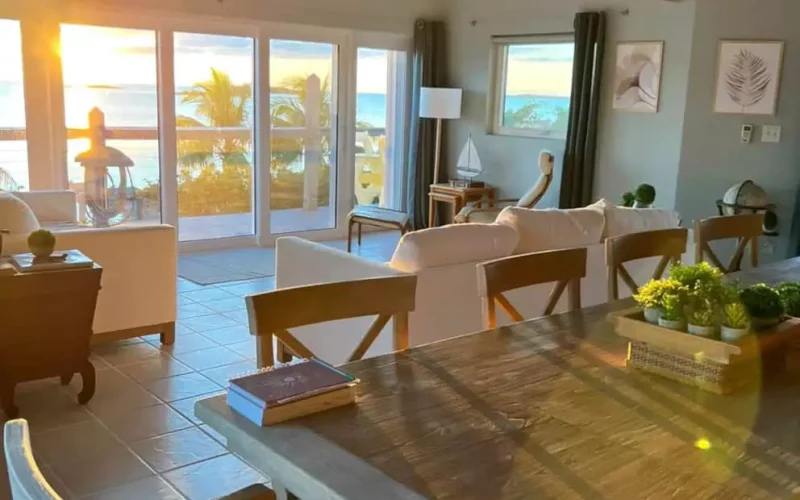 Grotto Bay: Beachfront Villa in Long Island, Bahamas