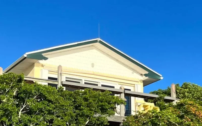 Grotto Bay: Beachfront Villa in Long Island, Bahamas