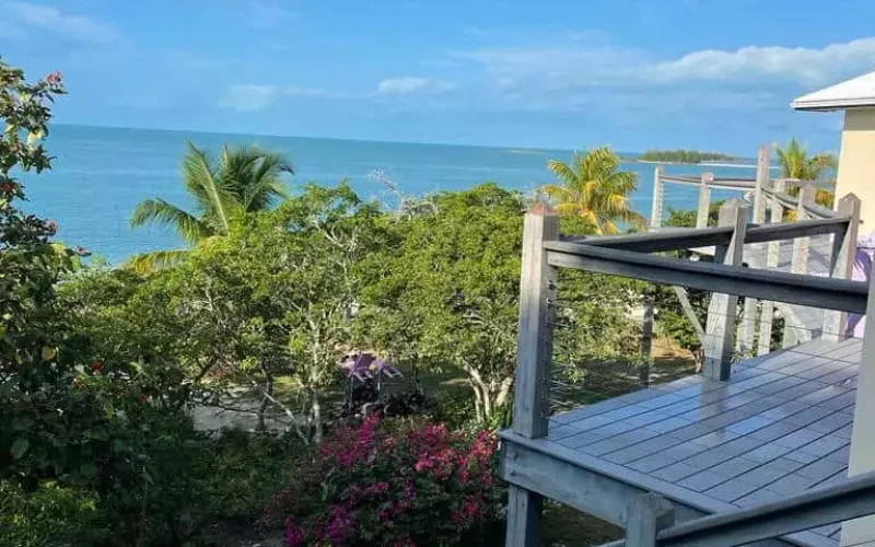 Grotto Bay for 6: Tropical Oasis in Salt Pond, Long Island