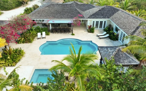 The BEST Bahamas Vacation Rentals | Beachfront Homes & Villas